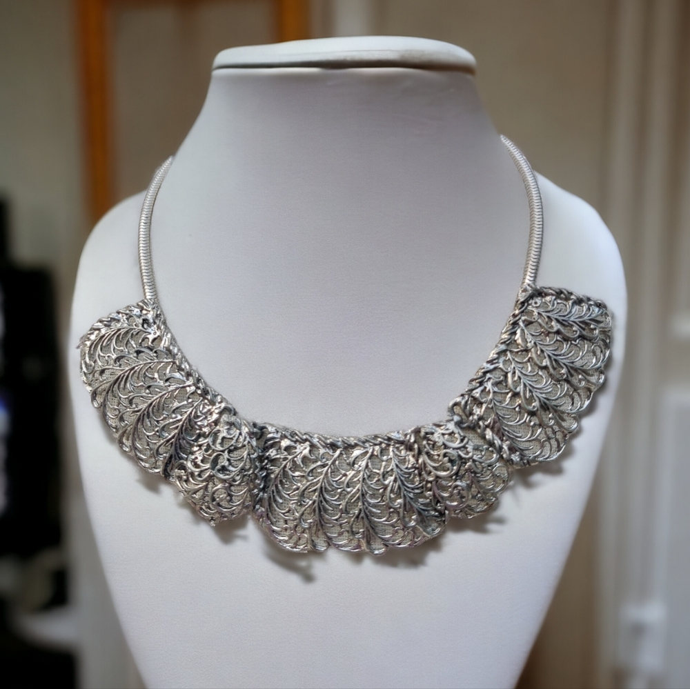Vintage 1940s Silver Filigree Collar Necklace - Gem